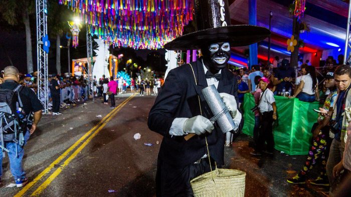 El Carnaval Dominicano: Folklore, Baile y Diversión - Soy Caribe Premium